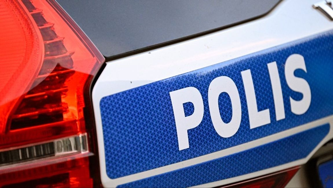 Polis tog polisbilen för att hämta barn på förskola