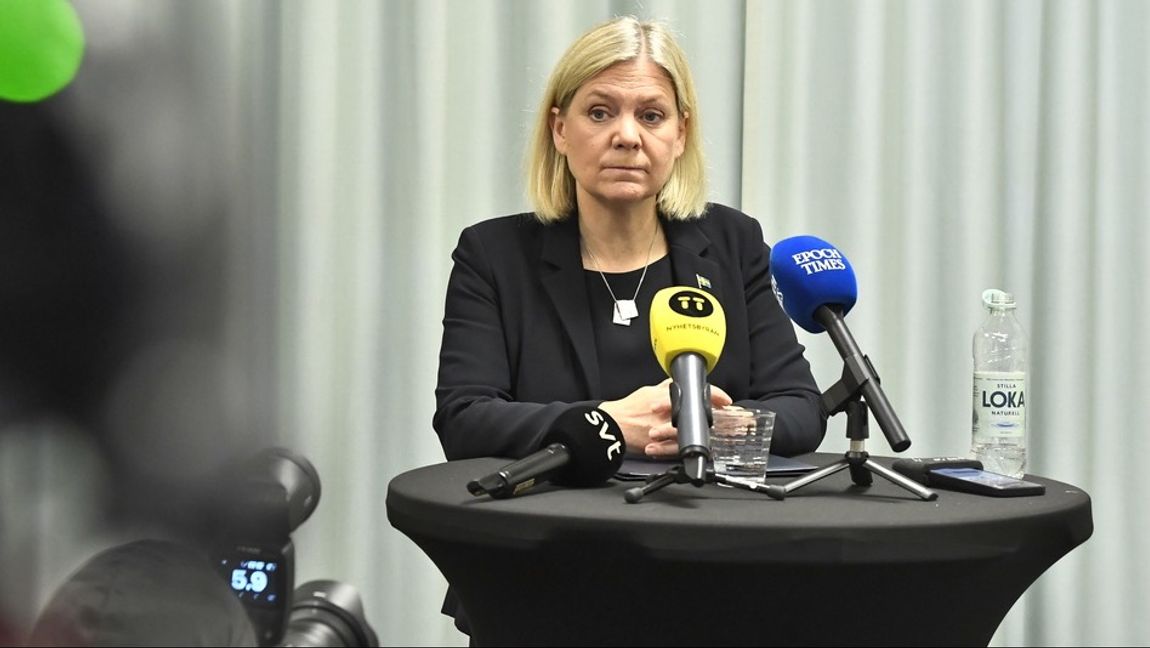 Hjort: S kallar sig öppna men döljer propagandan med AIP Media
