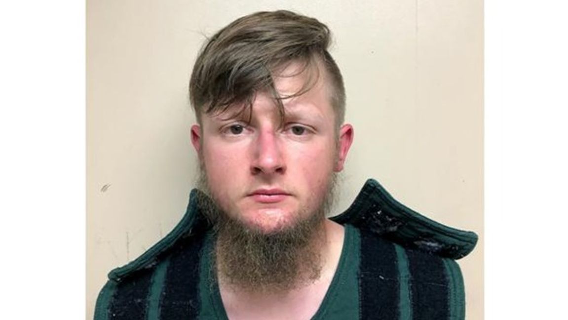 22 årig Man Dömd Till Livstids Fängelse För Massmord Skyller På