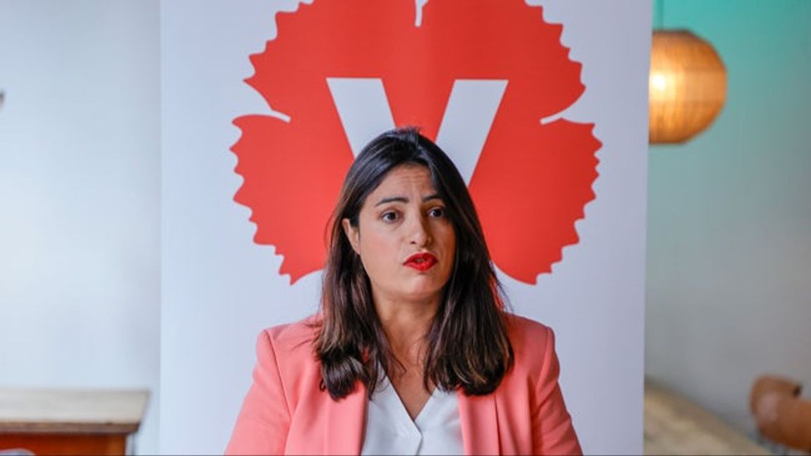 V-politiker tar tillbaka avgångsbeslut efter antisemitismanklagelser