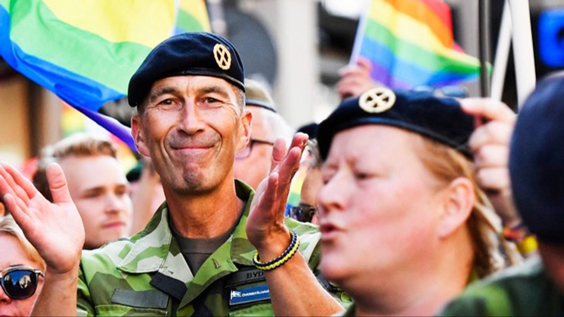 Försvarsmakten Om Pridedeltagandet Vill Visa Vi Står Upp För Vår